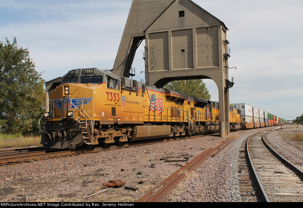 UP 7353 & others (2)